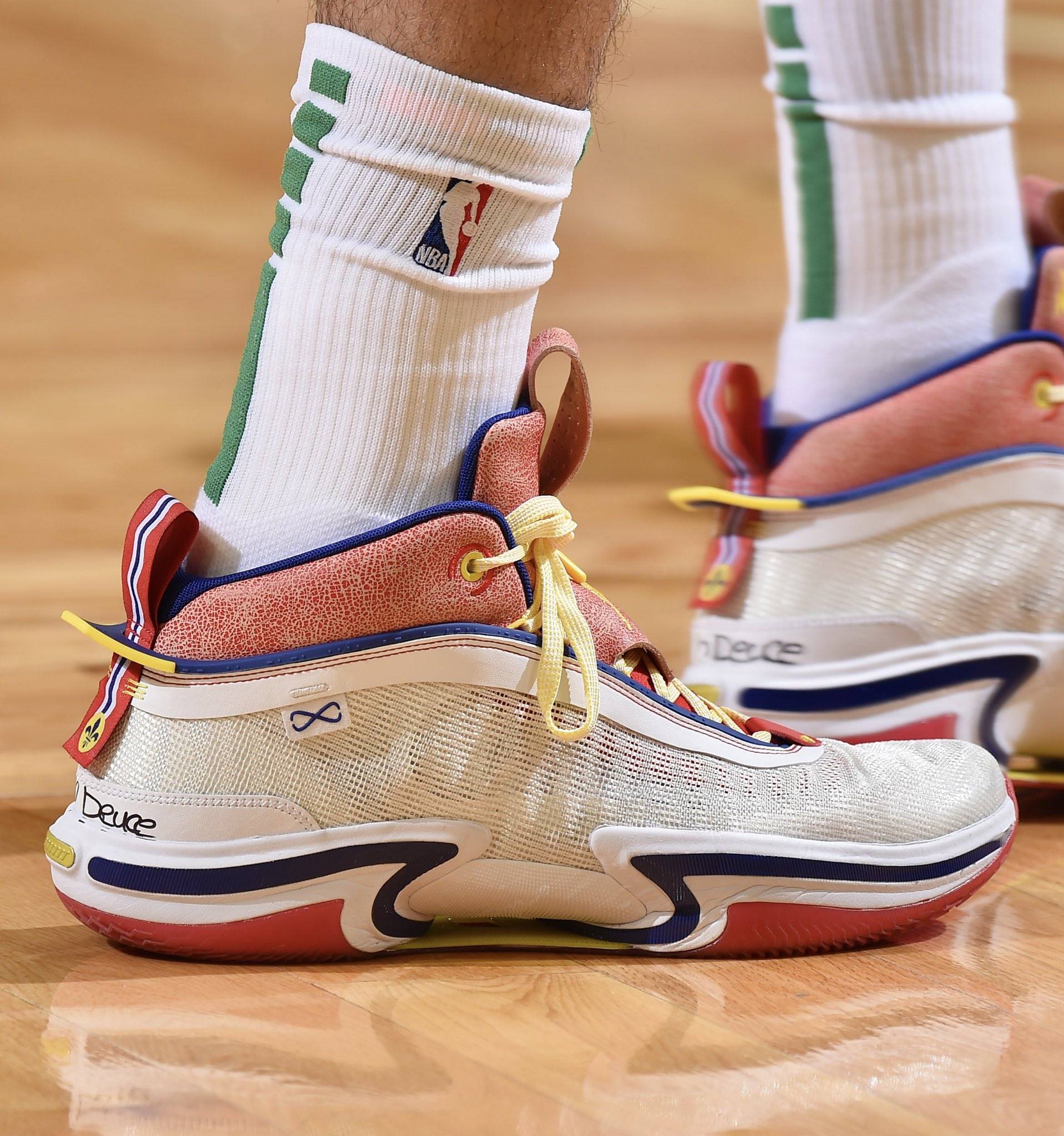 1月9日NBA球鞋上脚，AJ36、科比4-搜狐大视野-搜狐新闻