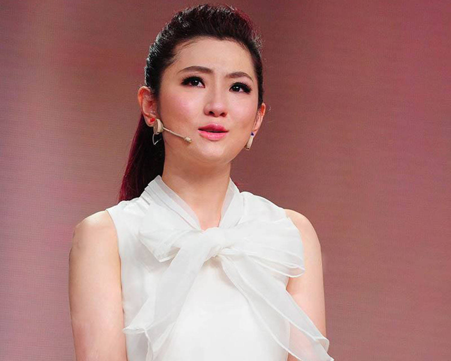歌手 Selina 经典照片合集-搜狐大视野-搜狐新闻