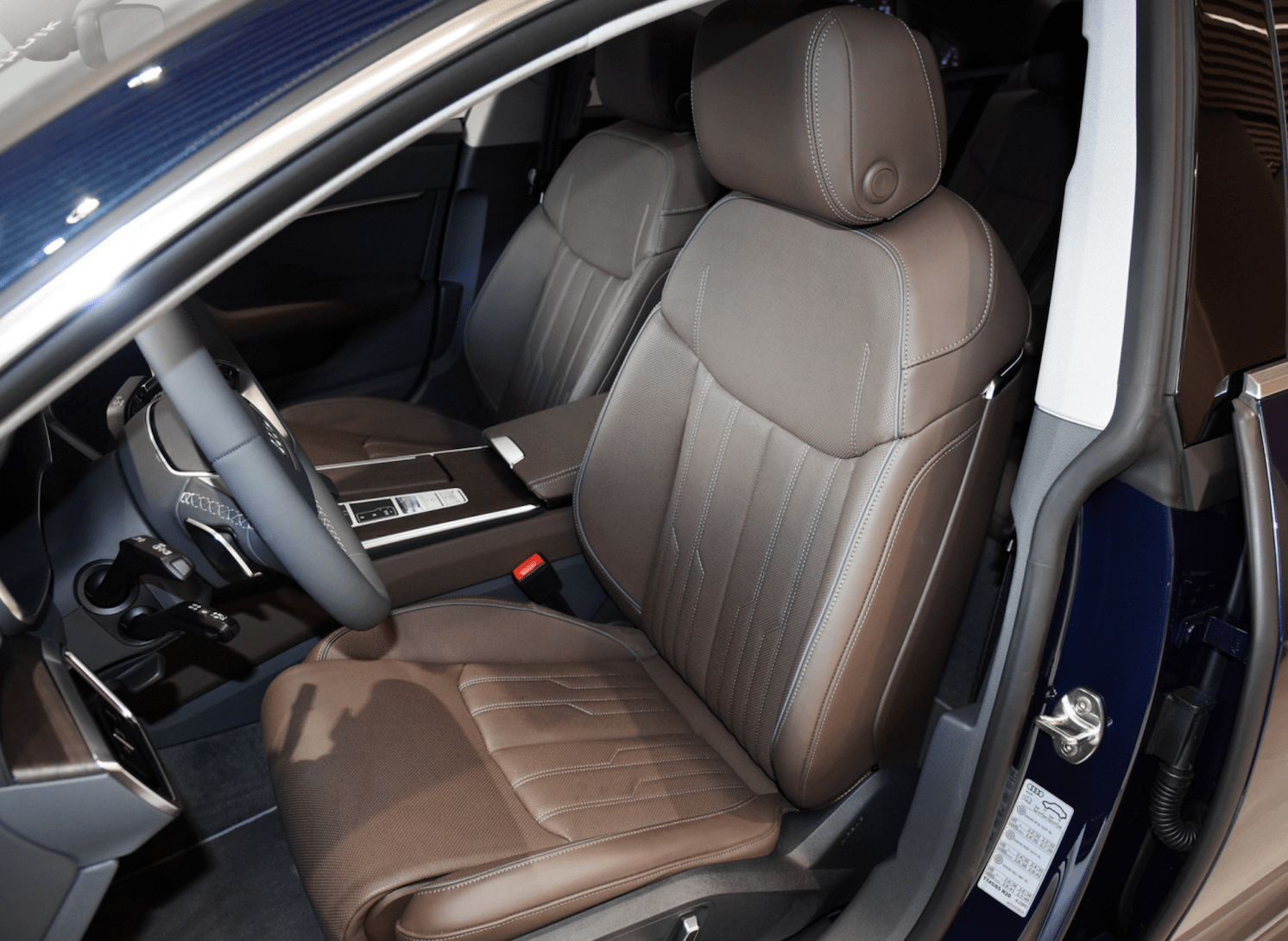 越级而上不一样的风景 奥迪A7L PK玛莎拉蒂Ghibli_搜狐汽车_搜狐网