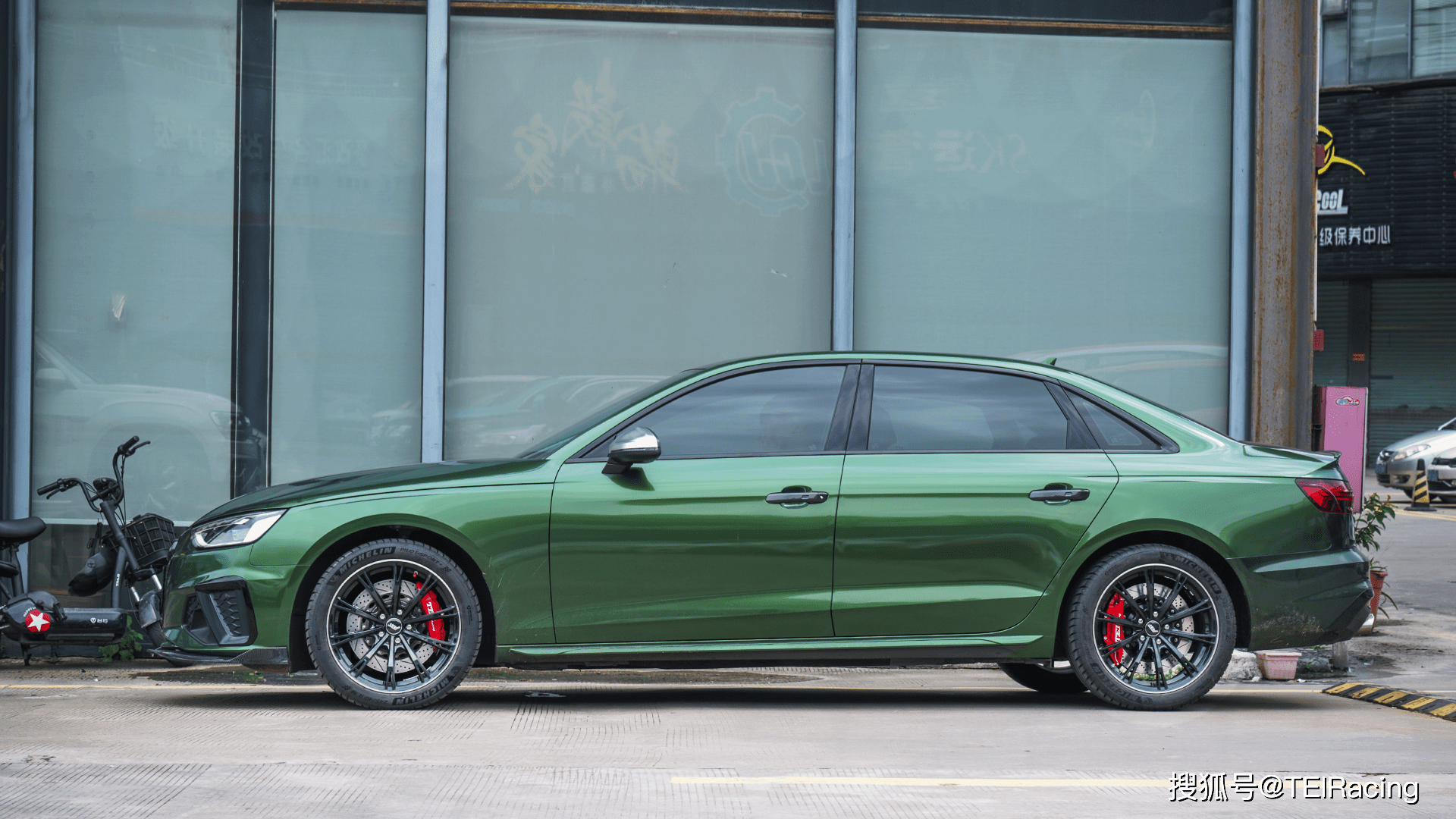 【案例鉴赏】奥迪A4L改装TEI Racing刹车套，前P40NS后P4-Explore机电一体卡钳_搜狐汽车_搜狐网