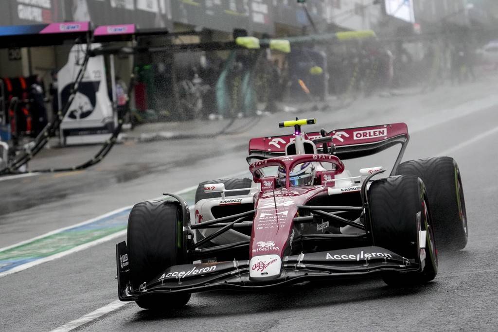 2022年F1日本大奖赛正赛：周冠宇收获本站最快单圈-搜狐大视野-搜狐新闻