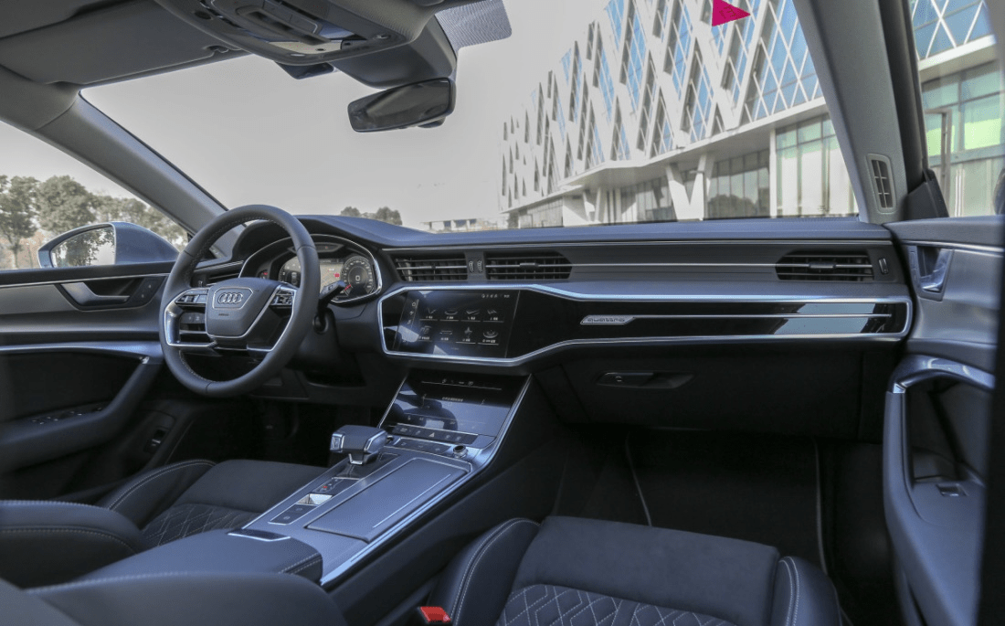 还在考虑奔驰E级？奥迪A7L 2.0T版才是真香_搜狐汽车_搜狐网