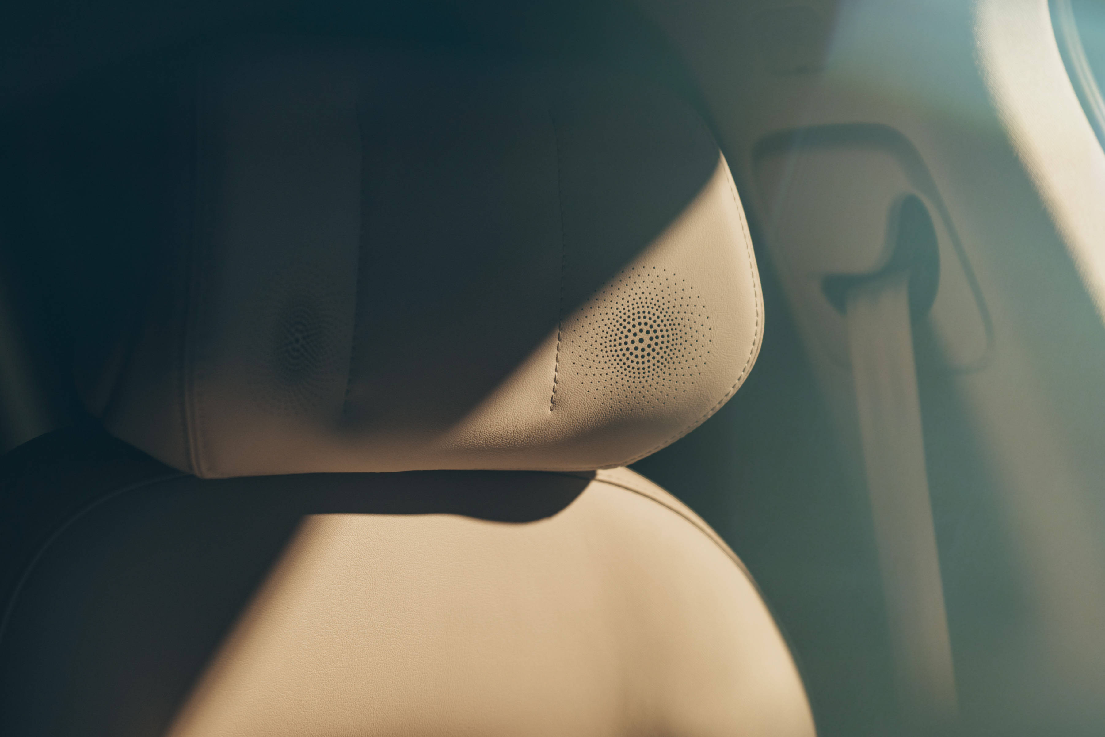 中大型豪华纯电轿车飞凡F7 正式上市 售价20.99万-30.19万_搜狐汽车_搜狐网