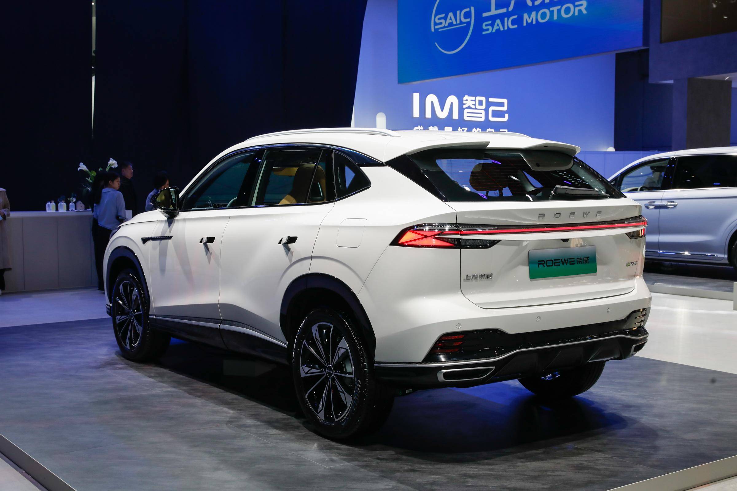 宋PLUS DM-i小心了，全新荣威eRX5全系下调1.1万，14.79万元起售_搜狐汽车_搜狐网