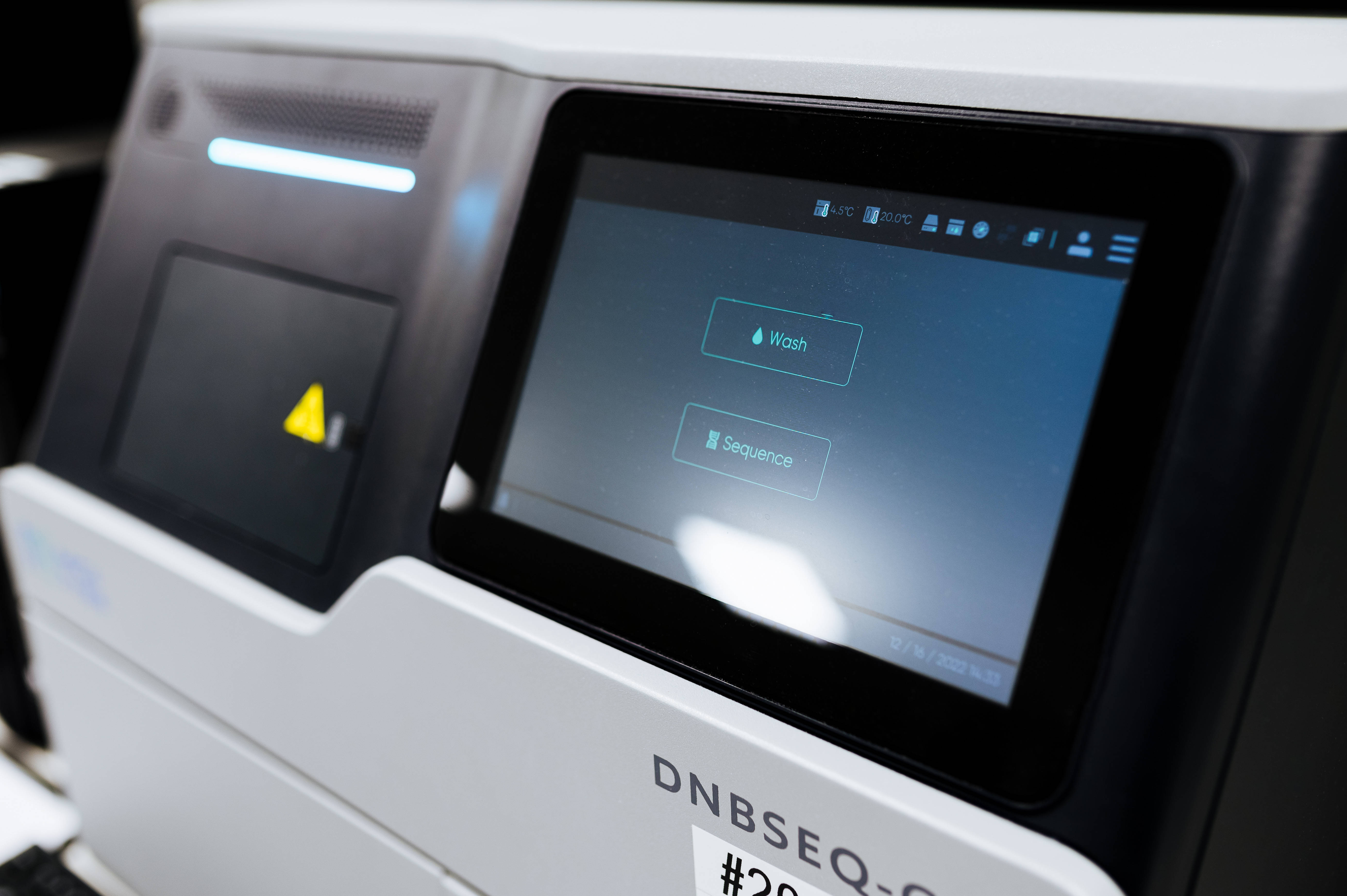 华大智造测序仪DNBSEQ-G400实拍图鉴赏-搜狐大视野-搜狐新闻