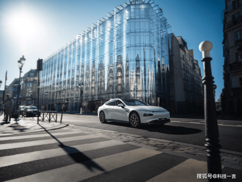 智驾体验优异 小鹏P7i 550版正式上市 售价22.39万起_搜狐汽车_搜狐网