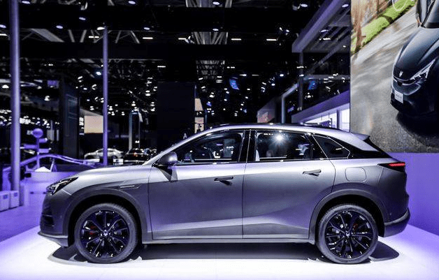 极狐阿尔法T5预售15.58万起 同级唯一800V超充_搜狐汽车_搜狐网