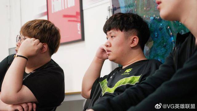 LPL：VG运营像巅峰SKT？冠军教练Kkoma太厉害，粉丝：世界赛见！_队伍