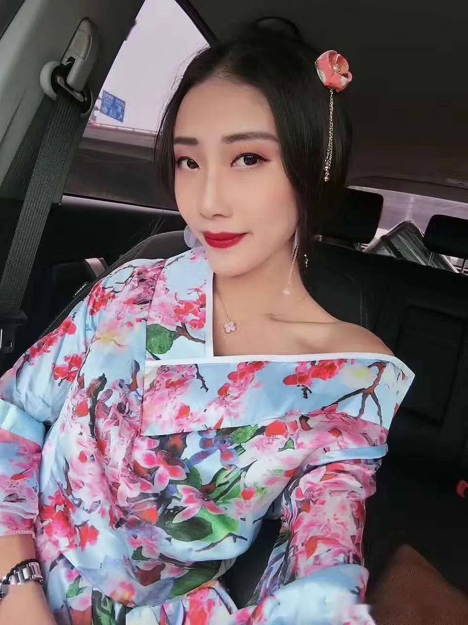 【专访栏目-我的百忍之路】第139期 - 小鹿的少女心_Molly