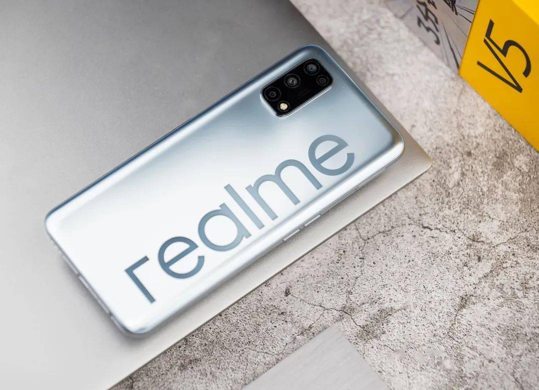 realme V5评测：始于颜值 倾于高刷 忠于续航_搜狐汽车_搜狐网