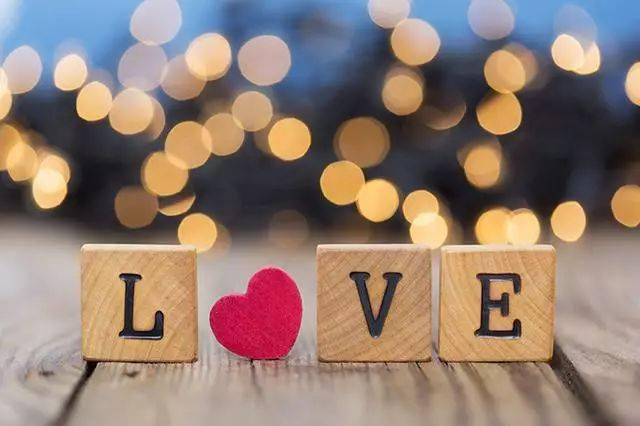 23个关于love的英语短语，为了爱所以需要学会！_in