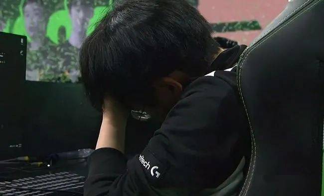 RNG发布MSI决赛纪录片！Cryin放话：打哭许秀！Gala算出塔姆没学W_Khan