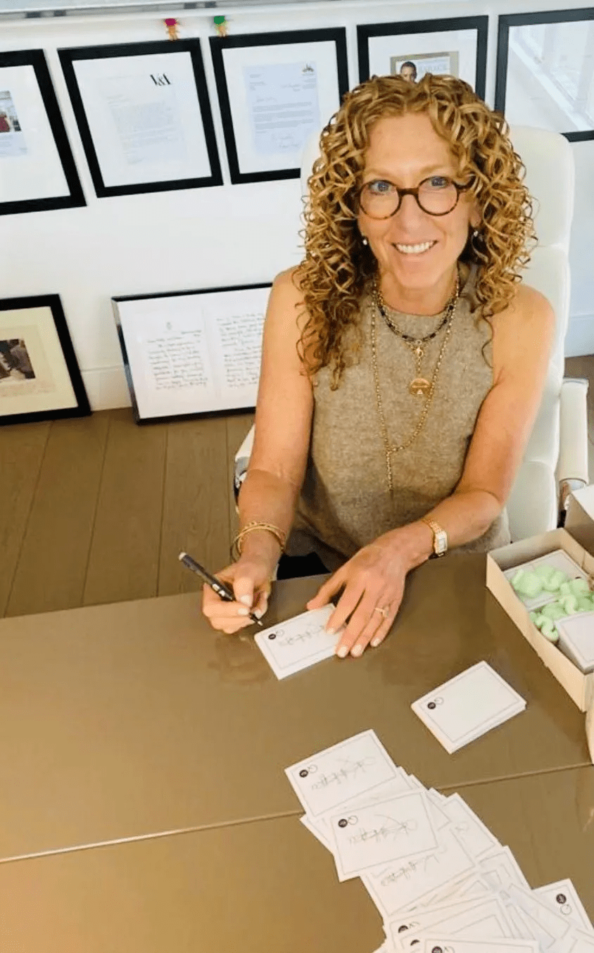 英国超具影响力的女设计师Kelly Hoppen，限量签名新书发售_凯莉·赫本