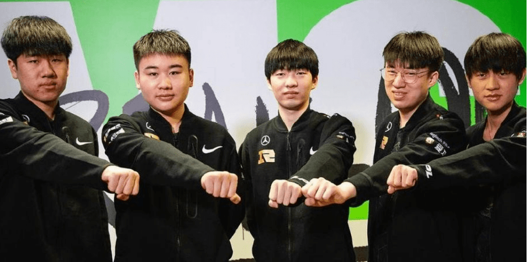 Cryin风评爆炸！RNG败给FPX后官博遭沦陷！_中路