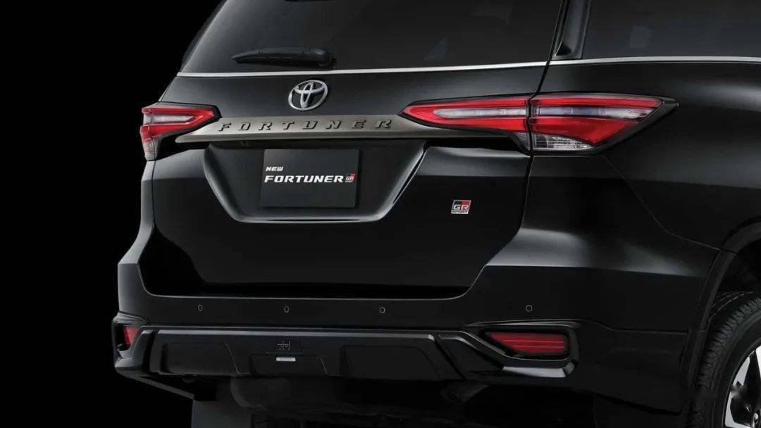 越野硬汉也运动 丰田发布Fortuner GR Sport_搜狐汽车_搜狐网
