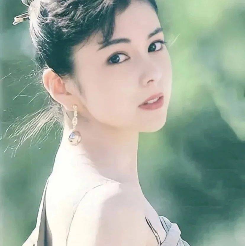 清纯中藏着性感，这些美人被留在了岁月里_日本