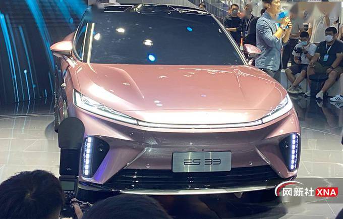 R汽车ES33量产版首发亮相 搭英伟达超强算力芯片_搜狐汽车_搜狐网
