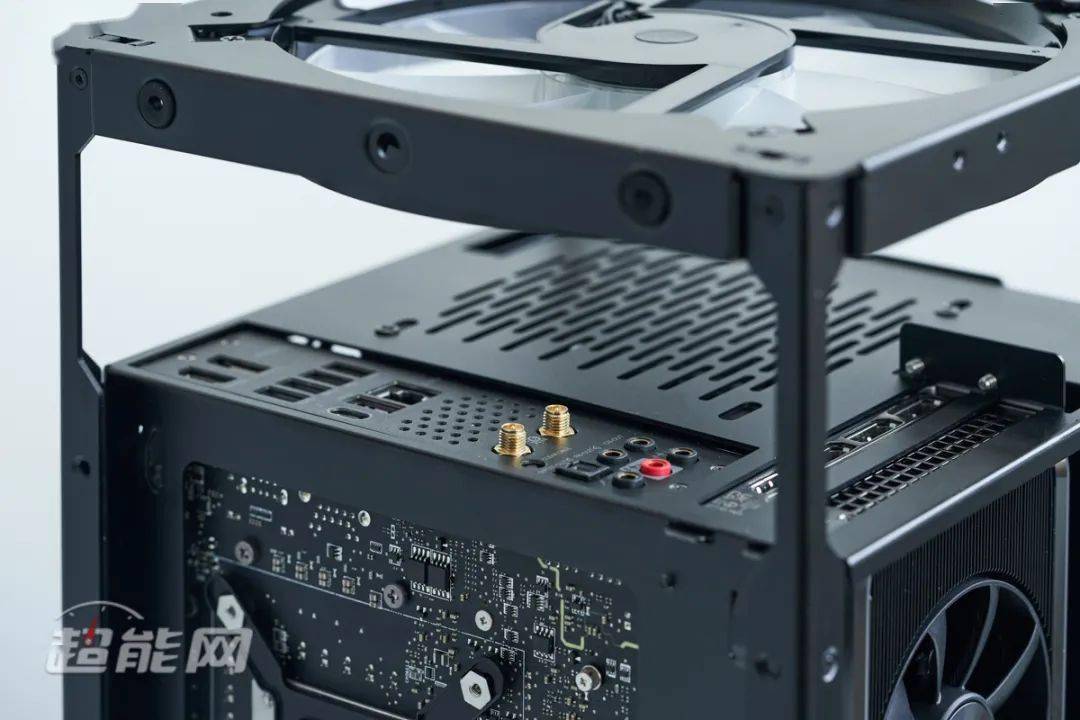 Abee AS Enclosure RS07机箱评测：ITX玩家的情怀归属_abee