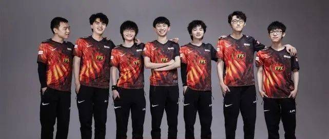 知情人曝FPX已经允许Doinb和Nuguri自由找队_牛宝