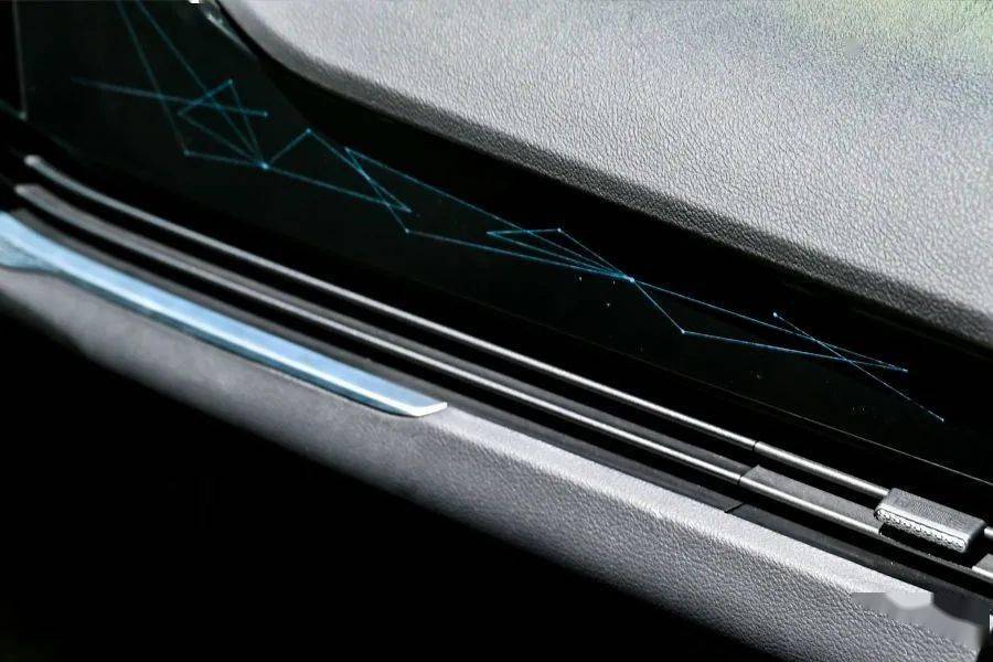 定位跨界SUV，轴距达2750毫米，一汽奔腾全新B70S首发亮相_搜狐汽车_搜狐网