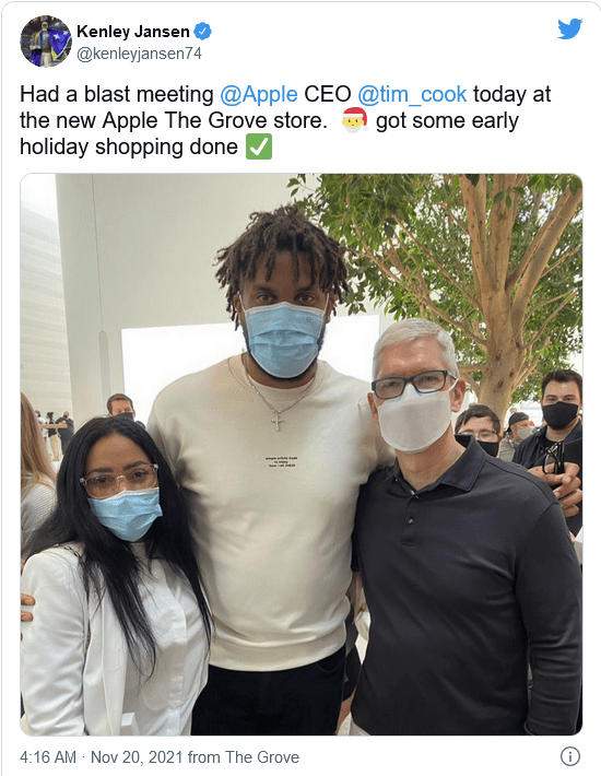 苹果洛杉矶格罗夫Apple Store开业 《足球教练》演员_Grove