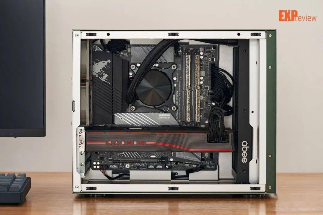 abee AS Enclosure W1机箱评测：复刻经典，简约又好用_设计_垫脚_前面板