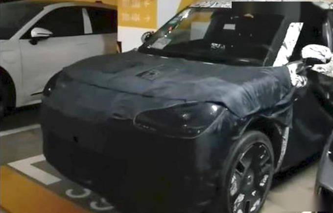 smart首款SUV量产版谍照曝光 最快明年5月交付_搜狐汽车_搜狐网