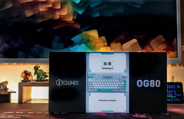 TTC快银+巅峰颜值，2021年最好的机械键盘之一，IQUNIX 虫洞OG80_外壳_设计_银轴