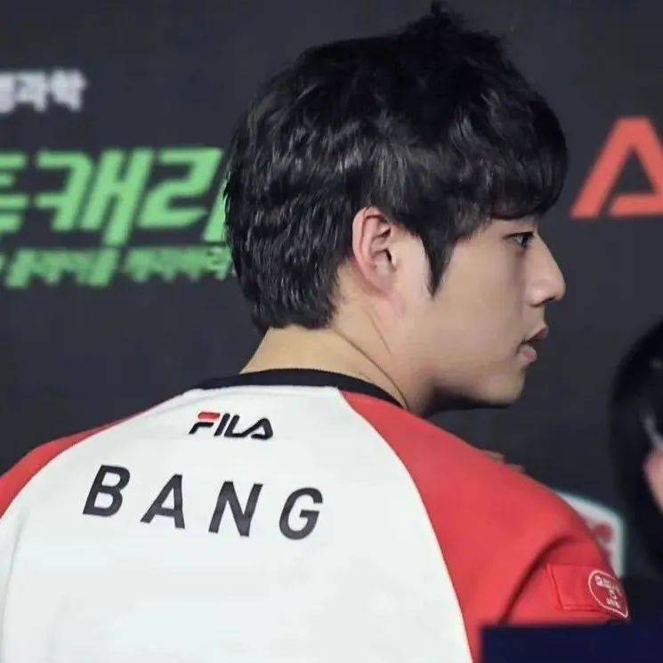Bang曾因压力过大想要轻生，直播讲述训练量太非人_选手_bang_职业