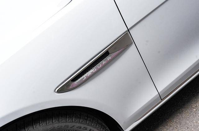 捷豹XEL展现英伦格调，配置再次升级，能否超越同级BBA车型_搜狐汽车_搜狐网