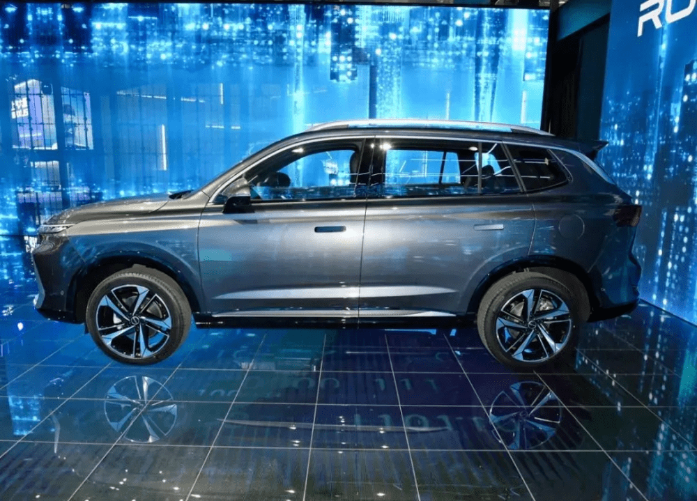 还是那感觉，新款荣威RX5 MAX售12.98万起_搜狐汽车_搜狐网