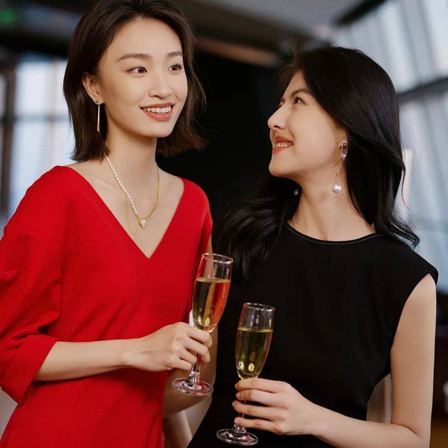 EP YAYING | 年终岁尾，我「耀」高光时刻_先天下_版权_品牌