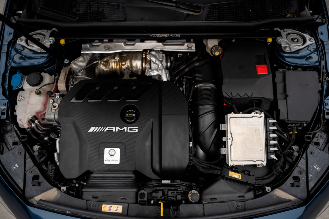 【路试笔记】50万买个四缸机？全新一代小钢炮的天花板A45 AMG没这么简单！_搜狐汽车_搜狐网