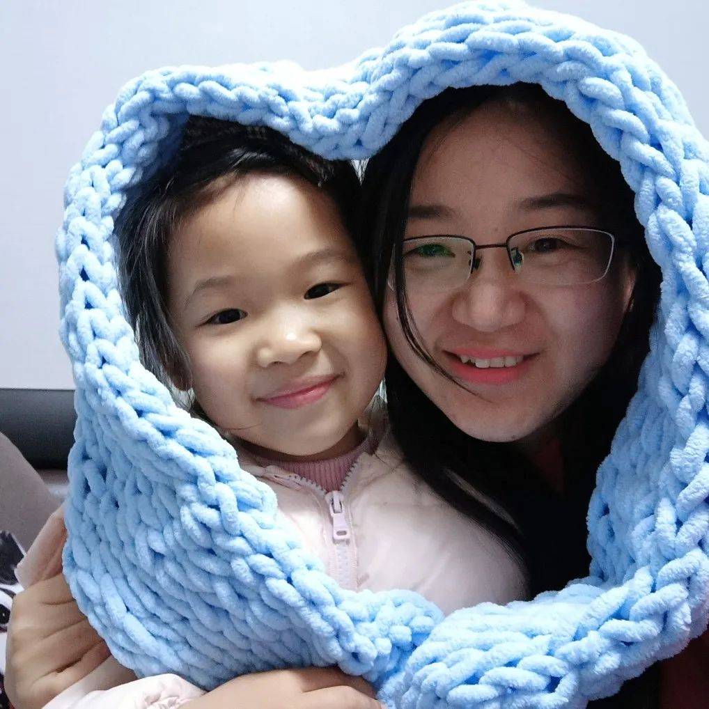 这份独一无二的“新年礼物”，真暖！_围巾_安吉路_孩子