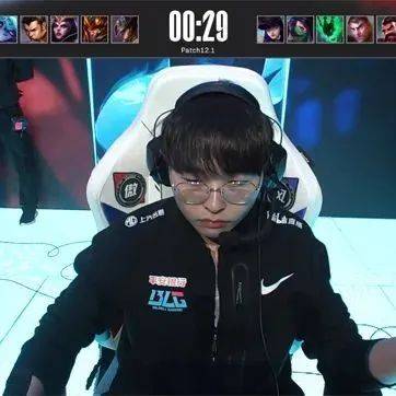 Bin格温单杀呼吸哥贾克斯，RNG 2-1击败BLG豪取五连胜_雷克塞_泰坦_下路