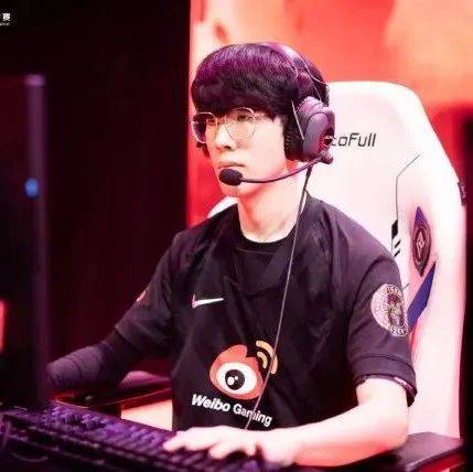 Theshy重回巅峰！G2整活：让人想起S8被支配的恐惧_队伍_世一上_格温