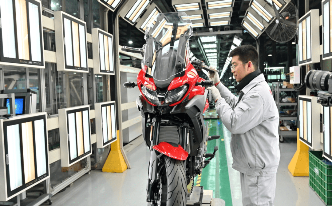 五年磨一剑（四）2月媒体品鉴日，RX6批量上市_搜狐汽车_搜狐网