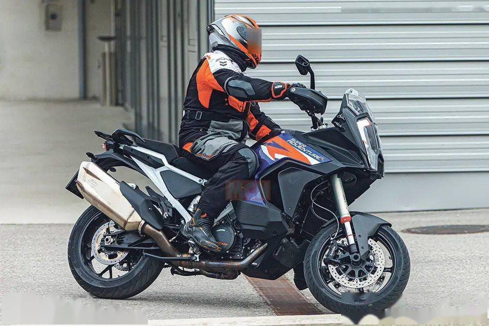 KTM 1290ADV R谍照曝光：前后17寸轮毂偏向公路性能_搜狐汽车_搜狐网