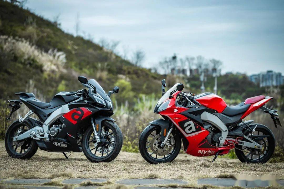 入门钢炮今犹在，岁岁年年人不同——阿普利亚GPR150/250R对比_搜狐汽车_搜狐网