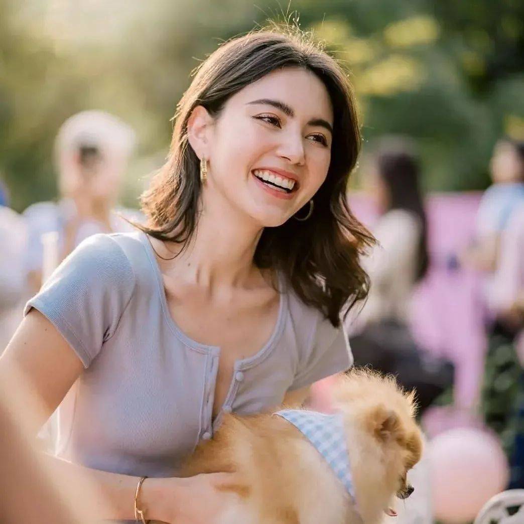 173cm“泰国第一混血神颜”，因魔鬼身材爆红ins，网友：酸了！_Mai_角色_票房