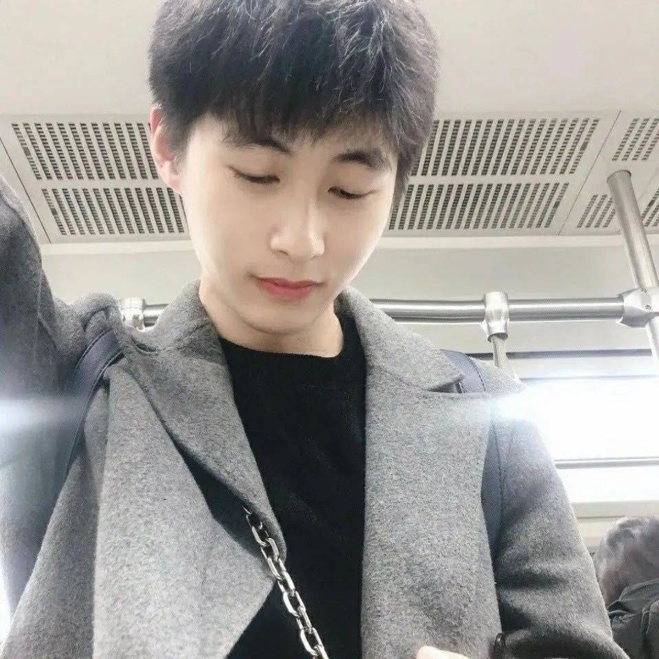 字体帮“30+计划”第708篇：飞鱼_www_https_zcool