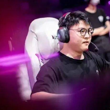 “Uzi和Faker再起节奏”，imp公开点名，韩国解说吐槽Uzi是失败者_赛区_选手_直播