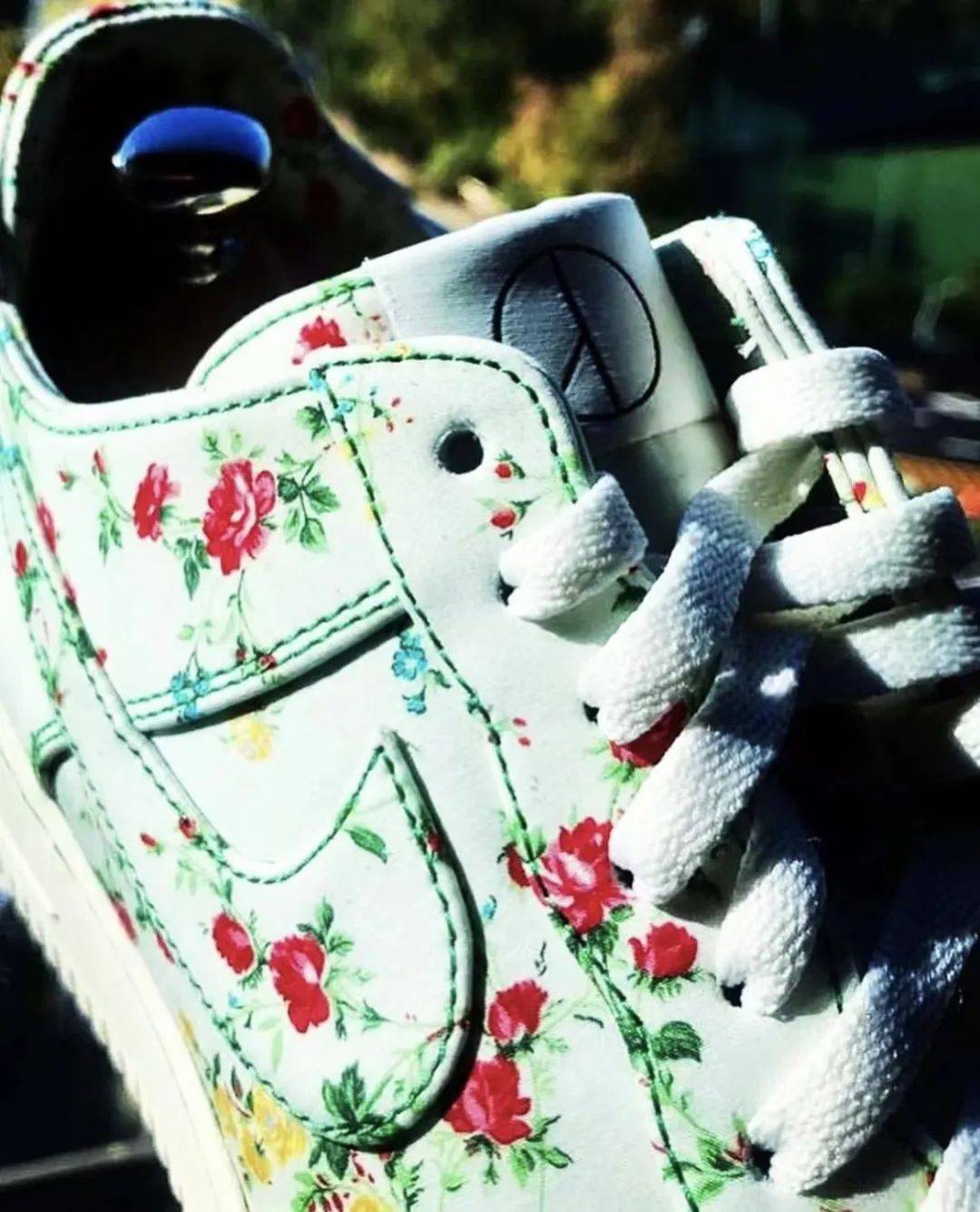 权志龙老鞋新发！暗示GD x Nike碎花AF1今年回归？_Logo_球鞋_Kwondo