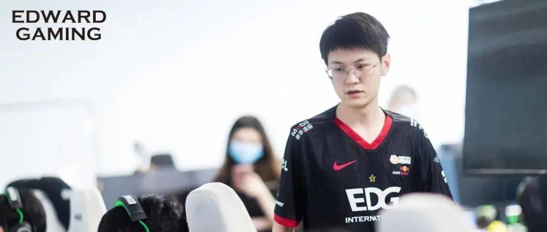 赛后战报丨2022LPL夏季赛常规赛赛报【EDG VS IG】_比赛_胜利_下路