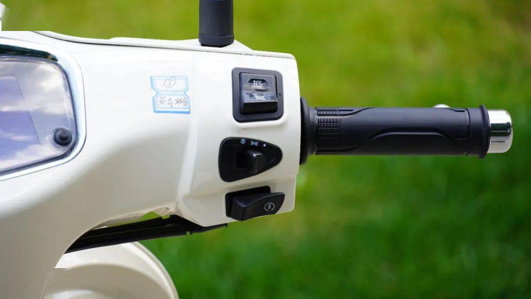 大阳发布会都说了啥？14980元起的混动复古踏板车VRF150，最显眼_搜狐汽车_搜狐网