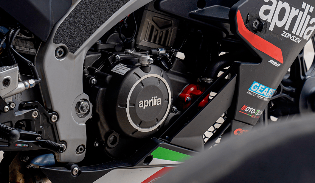 经过两年近十场的赛道比拼，看看这批GPR250R到底还行不行？_搜狐汽车_搜狐网