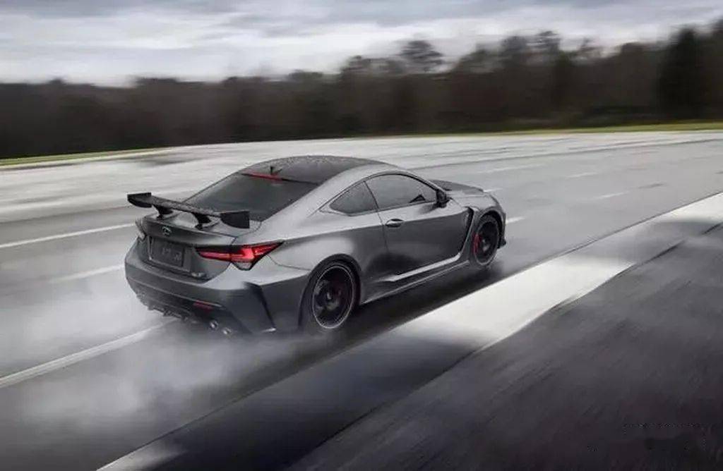 F战斗力的进化，京商雷克萨斯RC-F Performance模型试玩_搜狐汽车_搜狐网