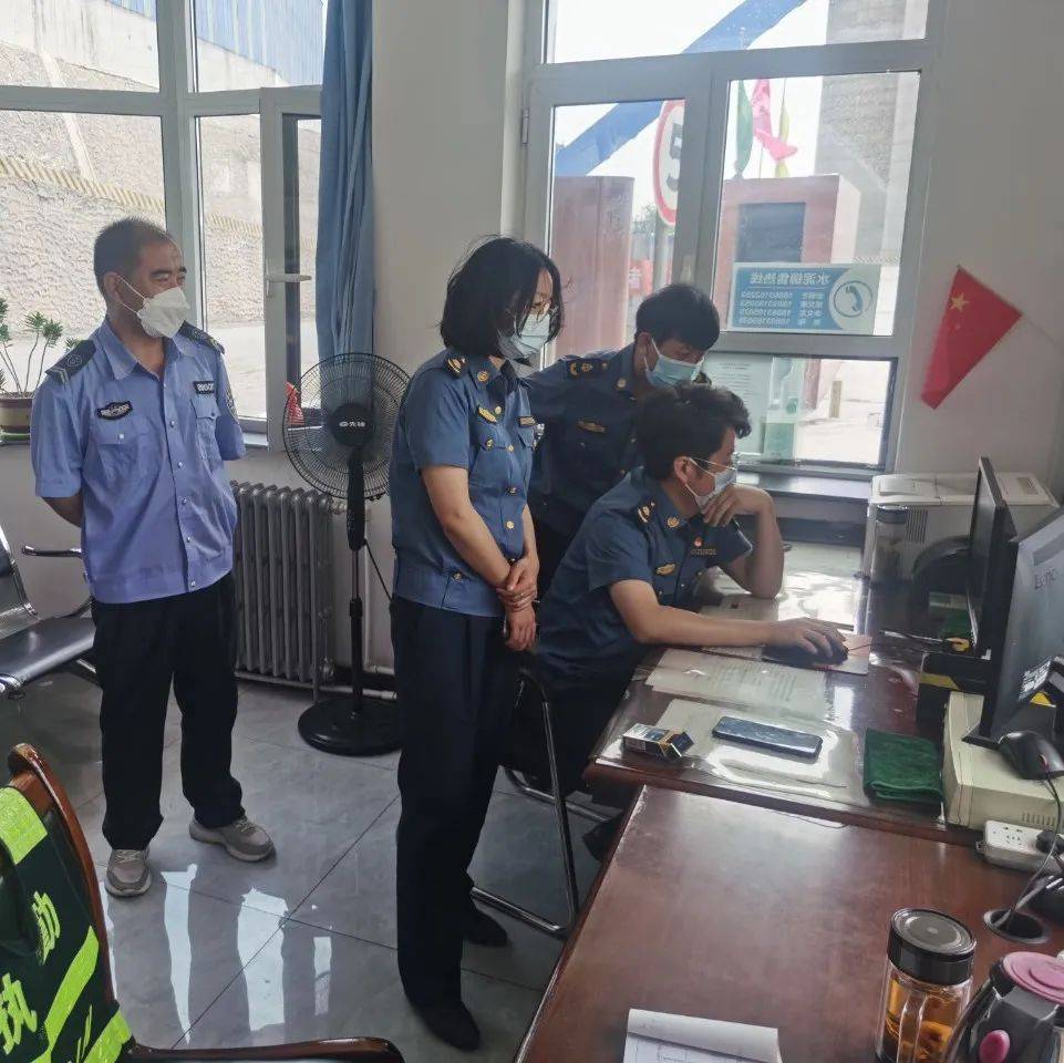 海东市交通运输综合行政执法监督局开展全市重点货运源头企业专项执法监督检查车辆货运海东 6418