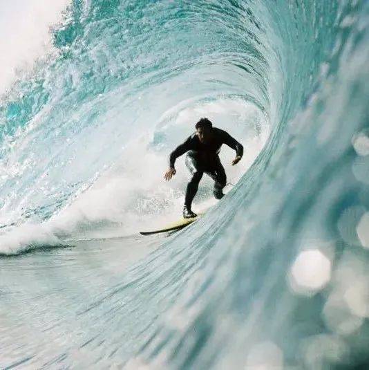 专注冲浪题材的摄影师的十三年职业生涯_胶片_Godley_Surfing
