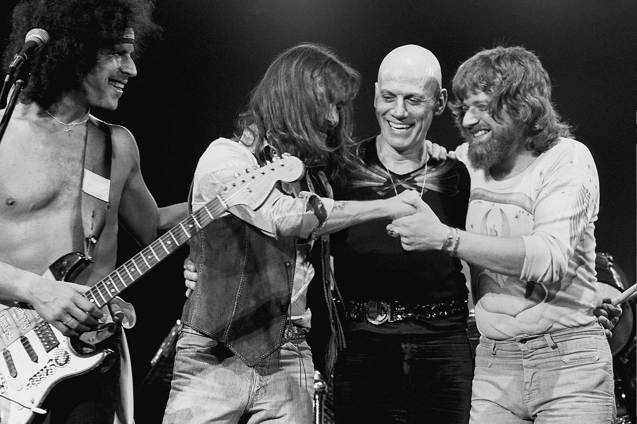 那些年摇滚乐队的骨肉皮们有多疯狂？从著名骨肉皮来看摇滚另一面_吉米·佩奇_洛里·马多克斯_塞布尔·斯塔尔